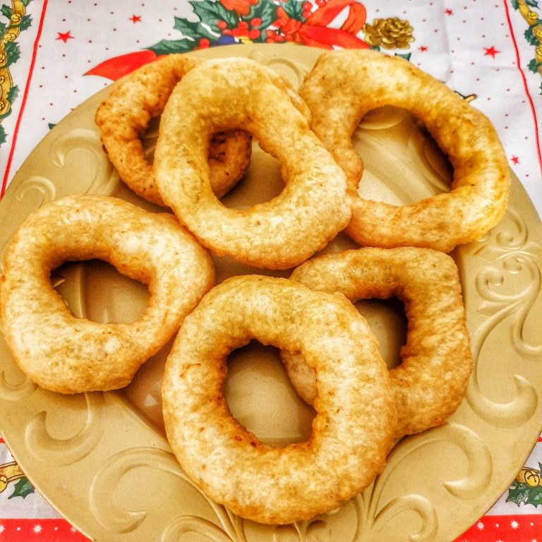 Cuddruriaddri o Cullurielli Cosentini - Piatti Tipici